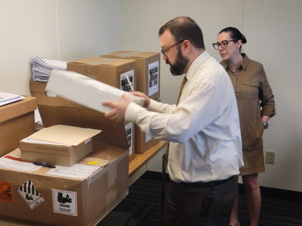 Washington County receives three bids for new 911 emergency radio ...